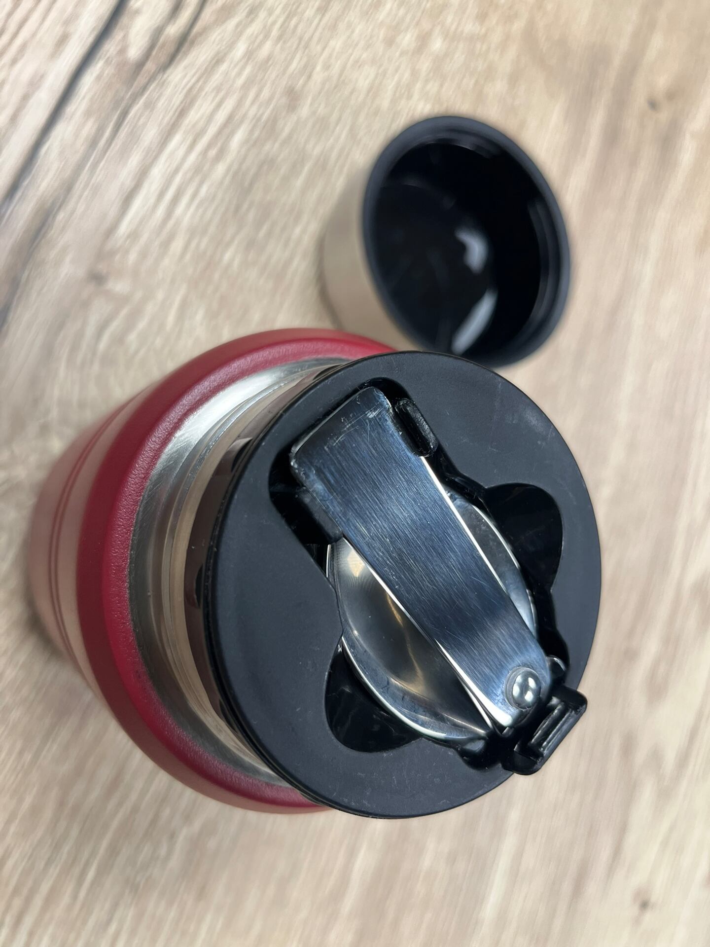 Termosy Nortera: trwałe, wytrzymałe i o schludnym designie, idealne w ...